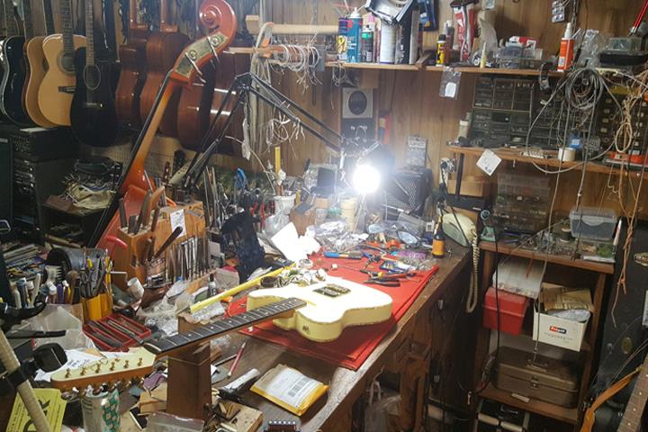 Guitar Junkyard - Musical Instrument Rental Service - La Salle, IL